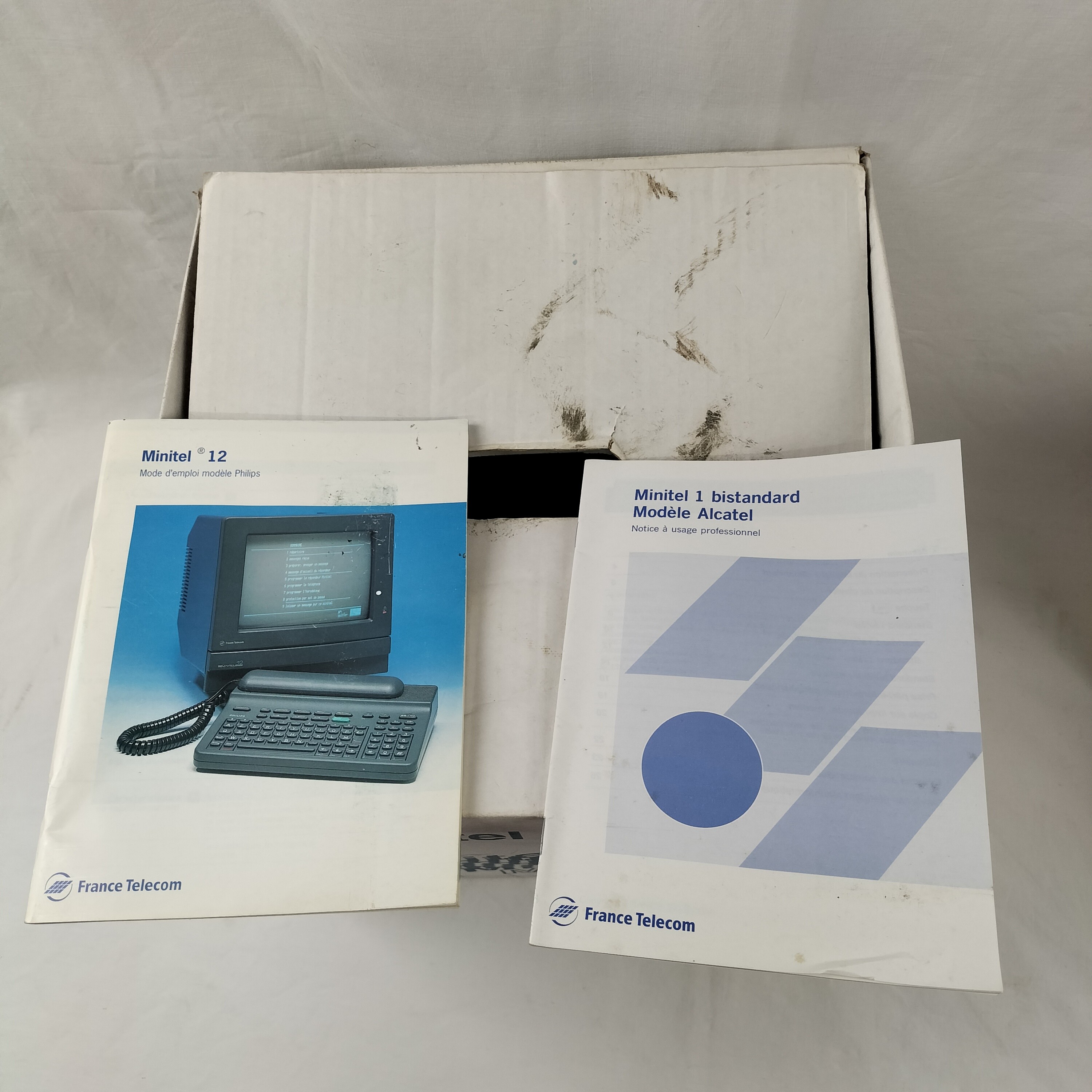 Minitel 1 Alcatel "TELIC" - Label Emmaüs