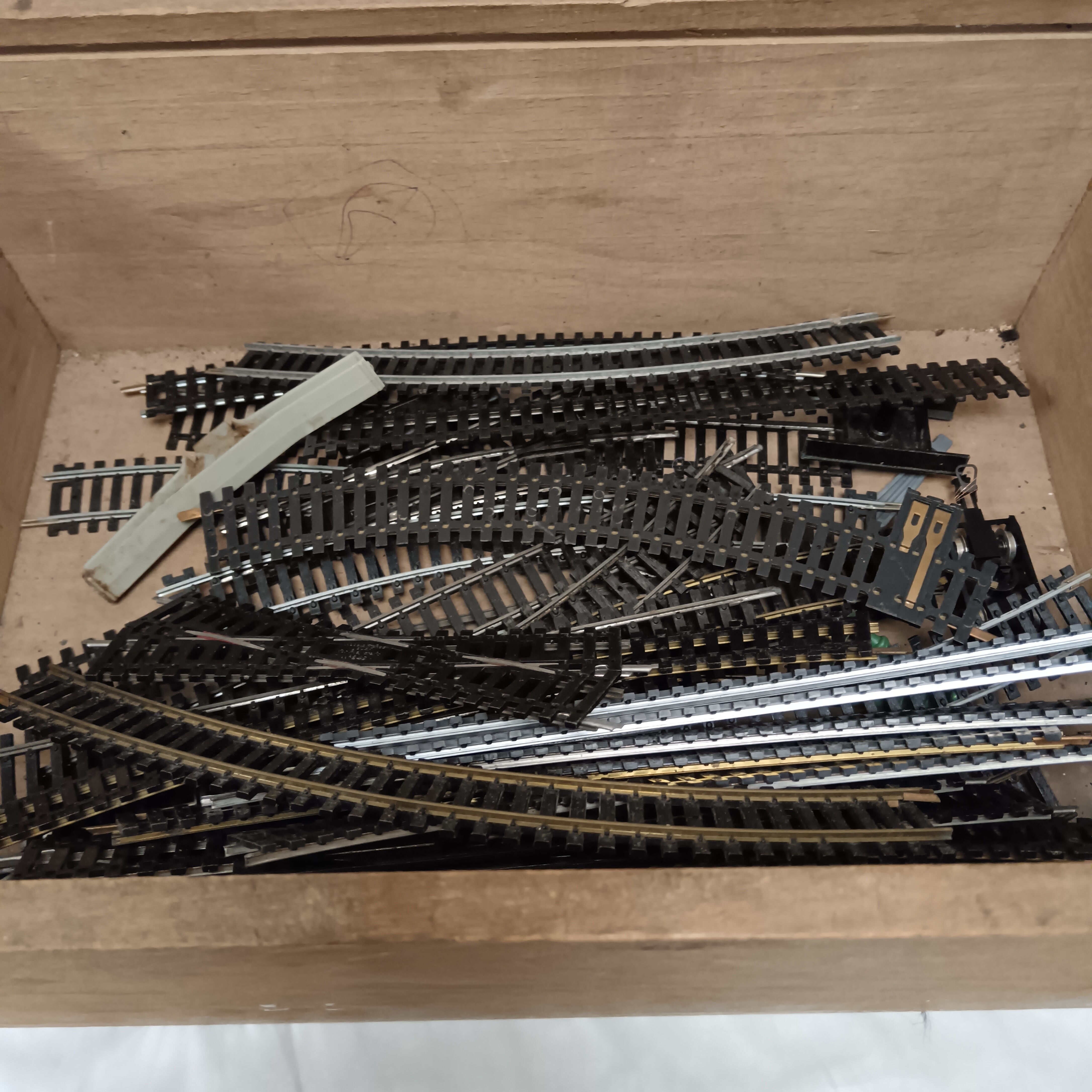 Lot de wagons + rails + transfo- Jouef , Lima Fobby - Label Emmaüs