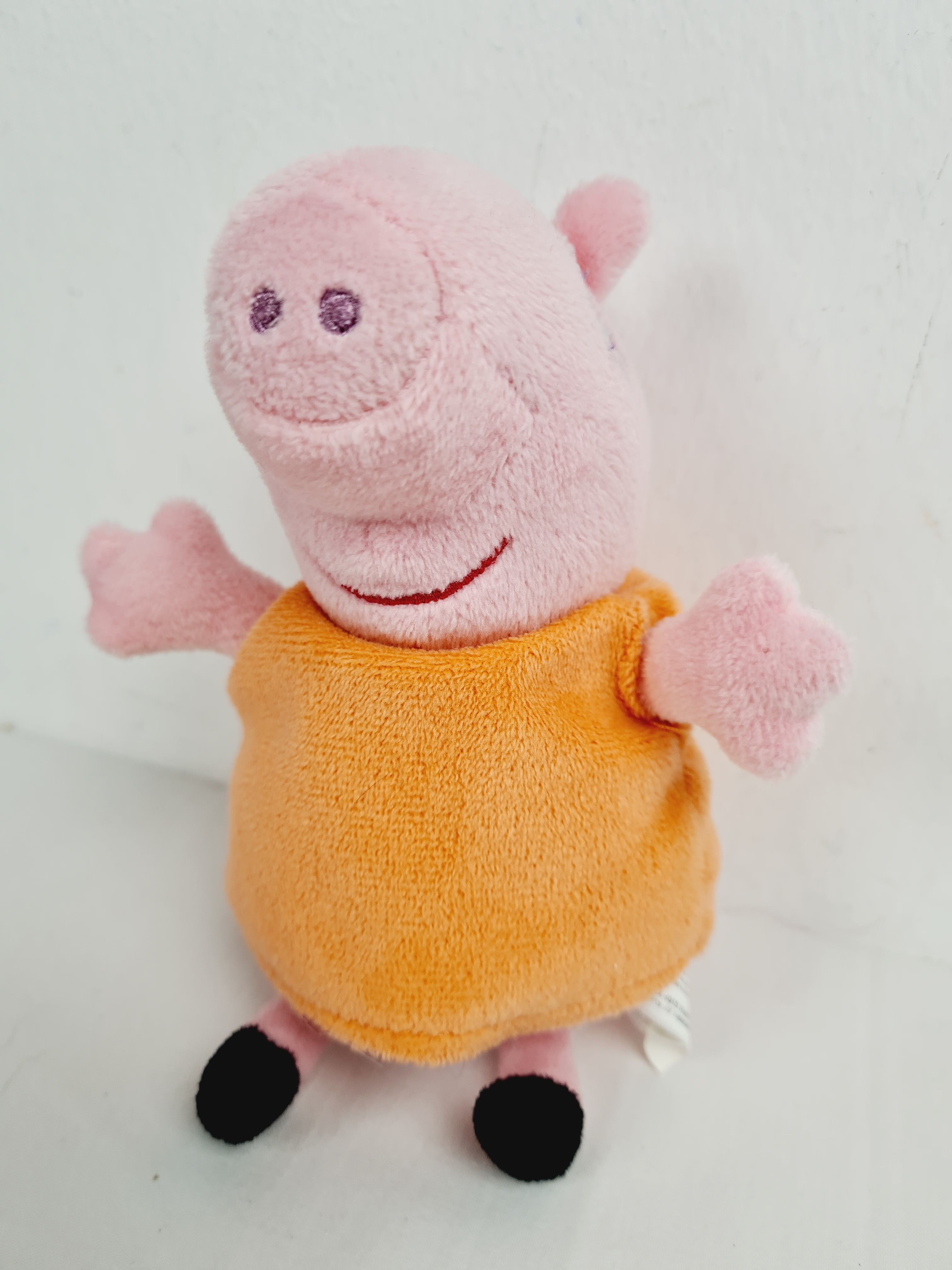 Peluche - Maman Pig de l'animé Peppa Pig - 15 cm - Label Emmaüs