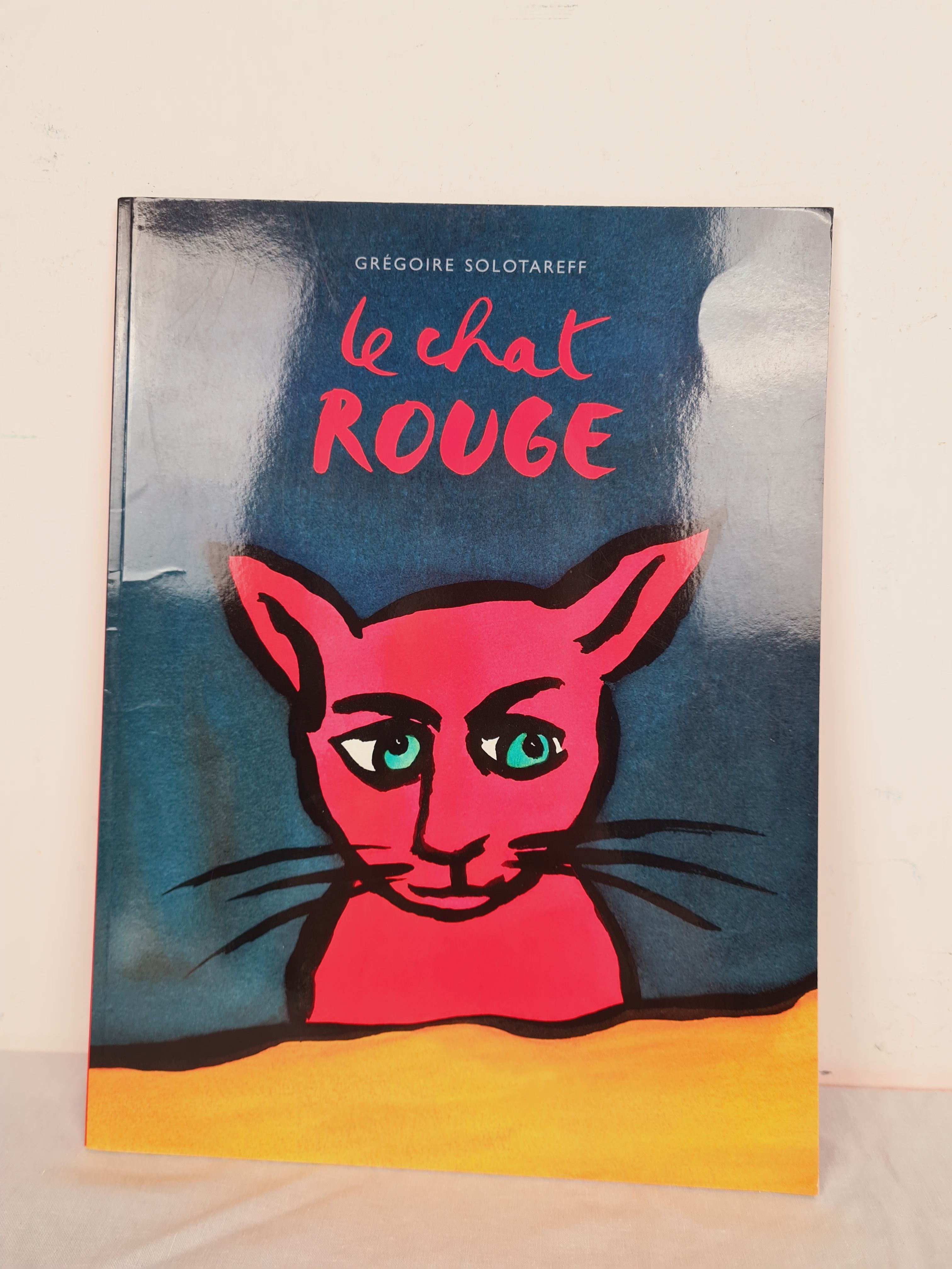 Livre l'école des loisirs -Le chat rouge - Label Emmaüs