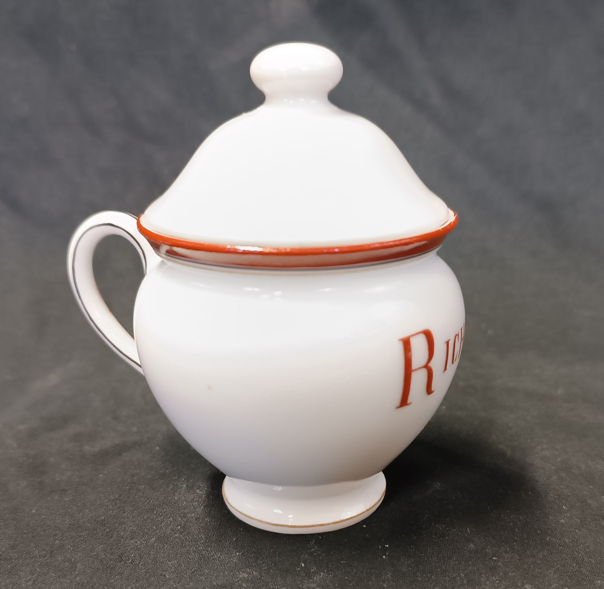 🏠 Ancien petit pot en porcelaine de PILLIVUYT , avec l'inscription ...