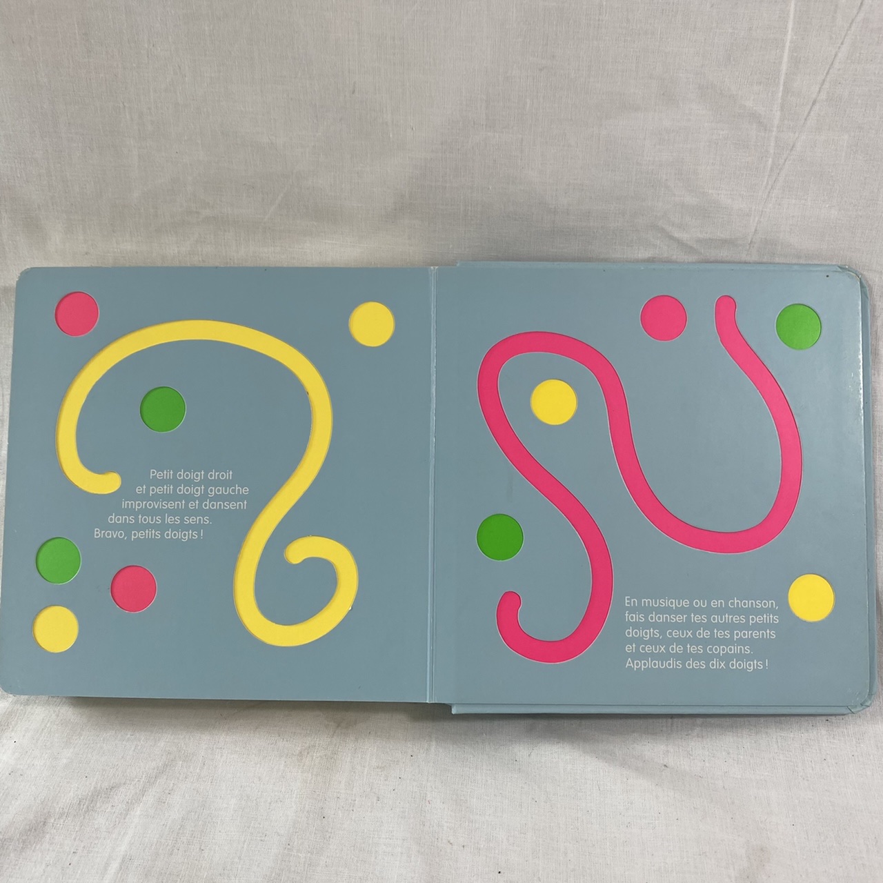 Livre d'éveil pour enfant "Les petits doigts qui dansent" de Claire ...