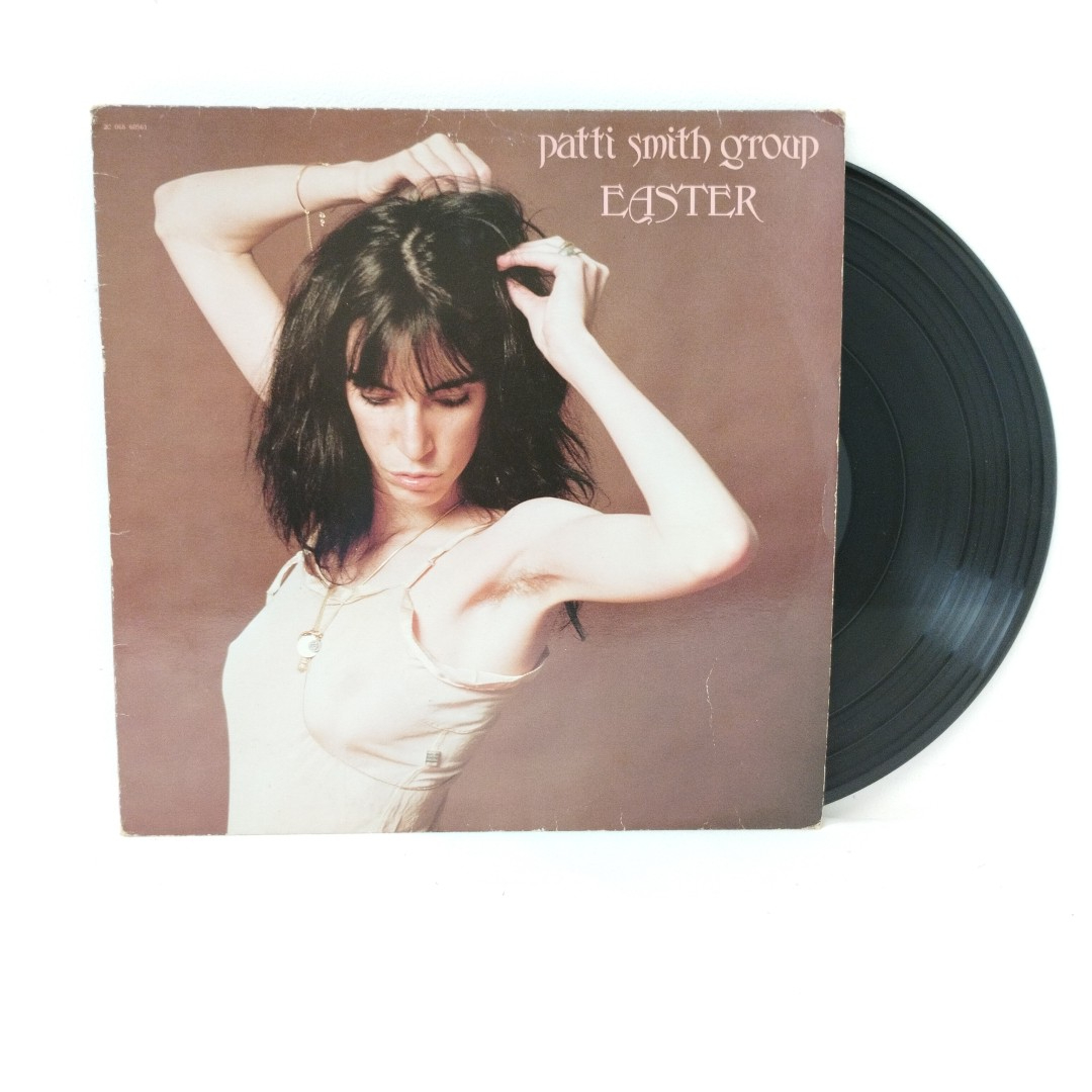 Album Patti Smith Group " Easter " 1978 en vinyle 33 tours - Label Emmaüs