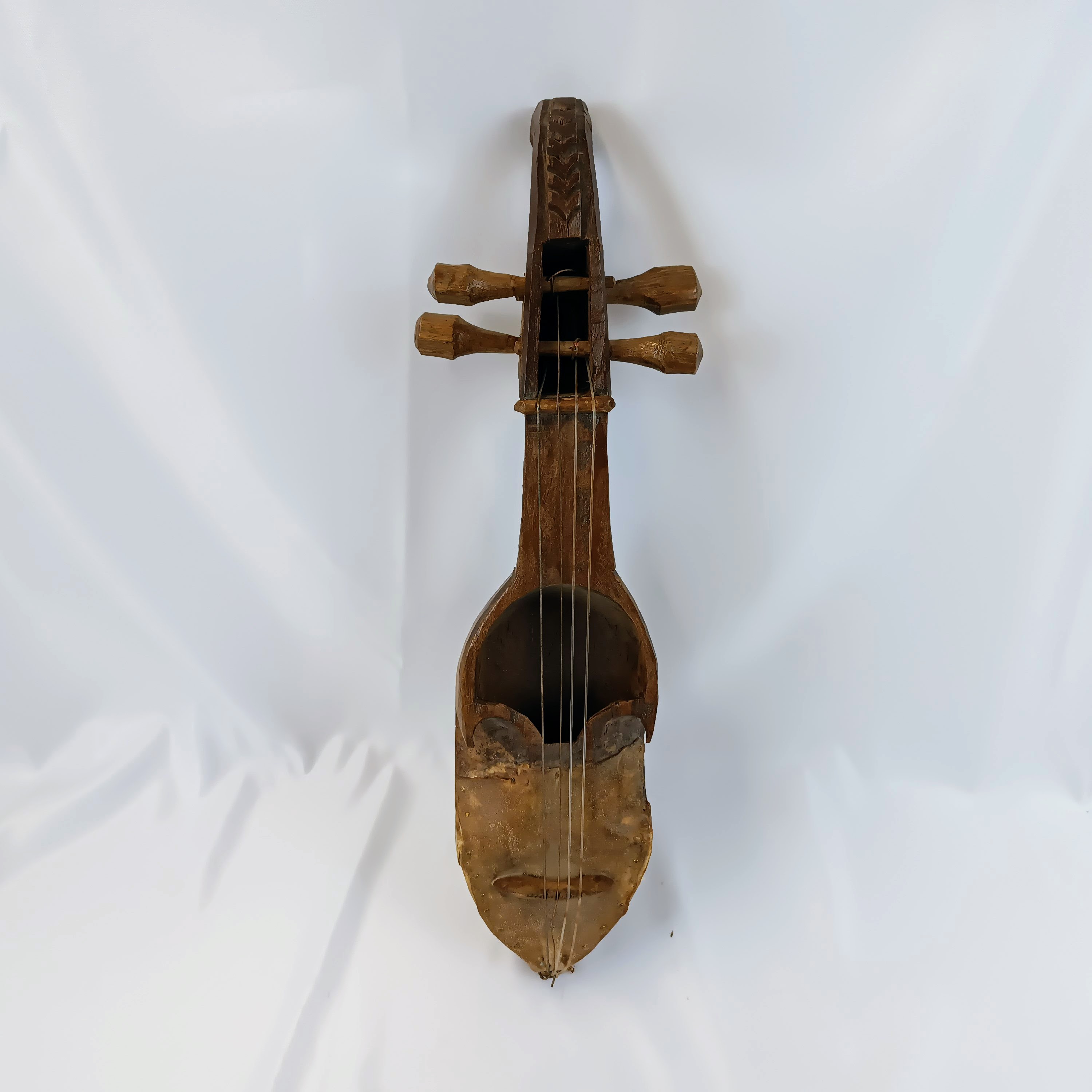 Sarangi du Népal (instrument à cordes) sans son archet - Label Emmaüs