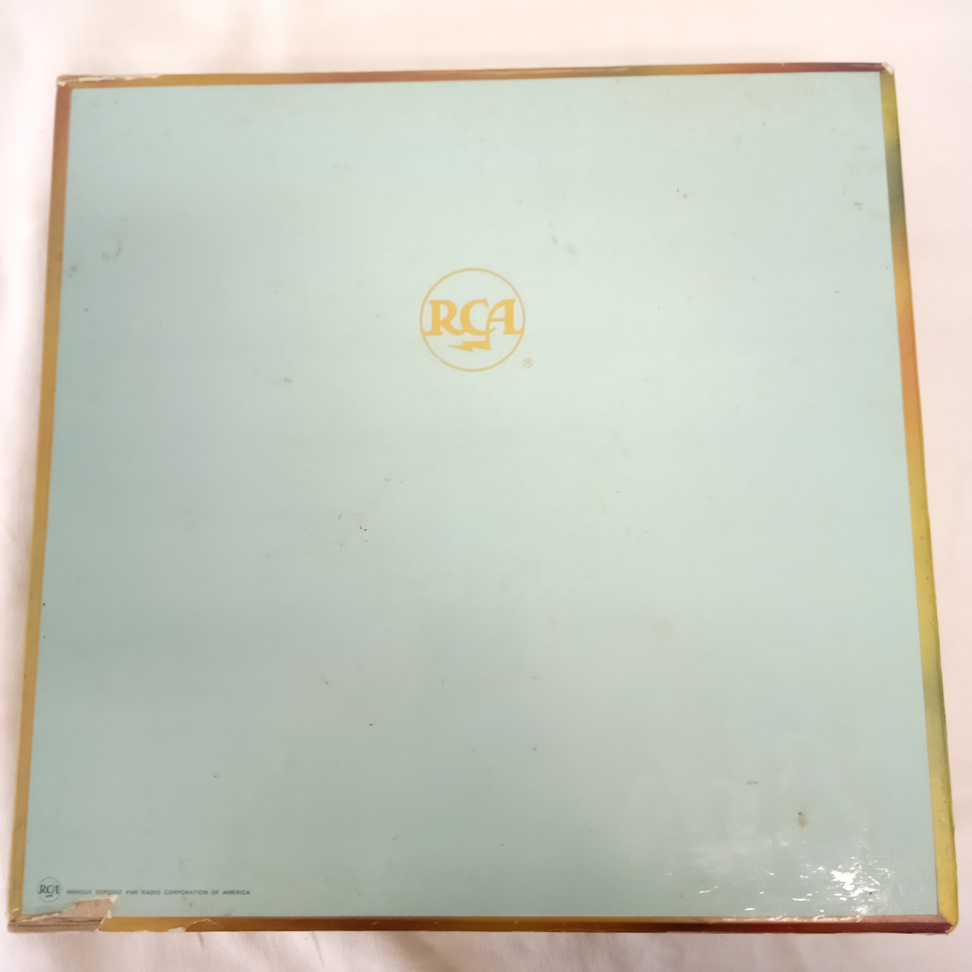 Coffret vinyles 33 tours - Airs célèbres du monde entier - Label ...