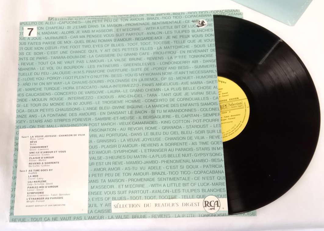 Coffret vinyles 33 tours - Airs célèbres du monde entier - Label Selection du Disque - Label Emmaüs