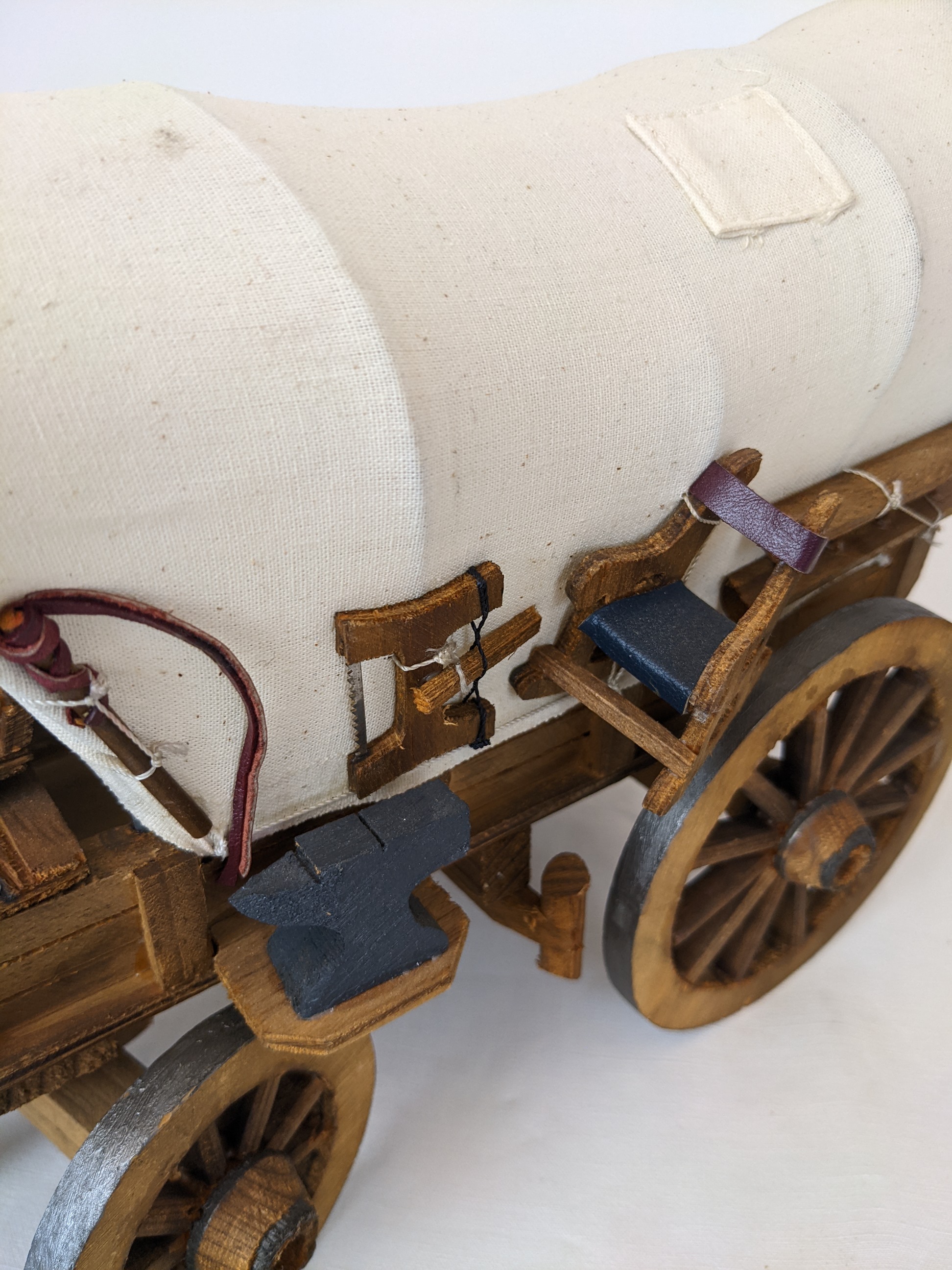 Chariot en bois Western - style rétro - Label Emmaüs