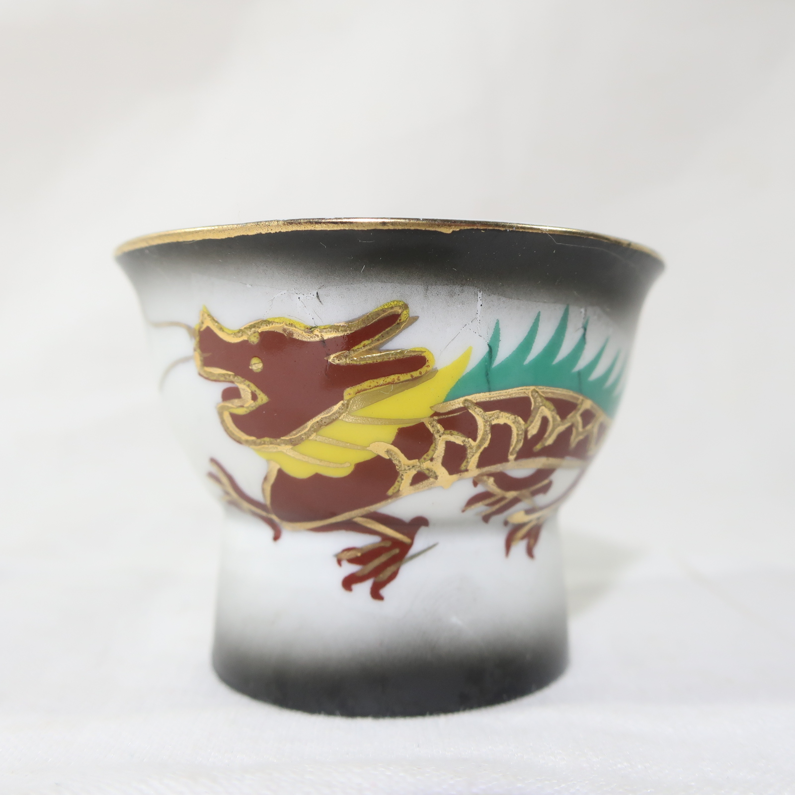 Ensemble de 6 Verres à Saké " Dragon " en porcelaine - Label Emmaüs