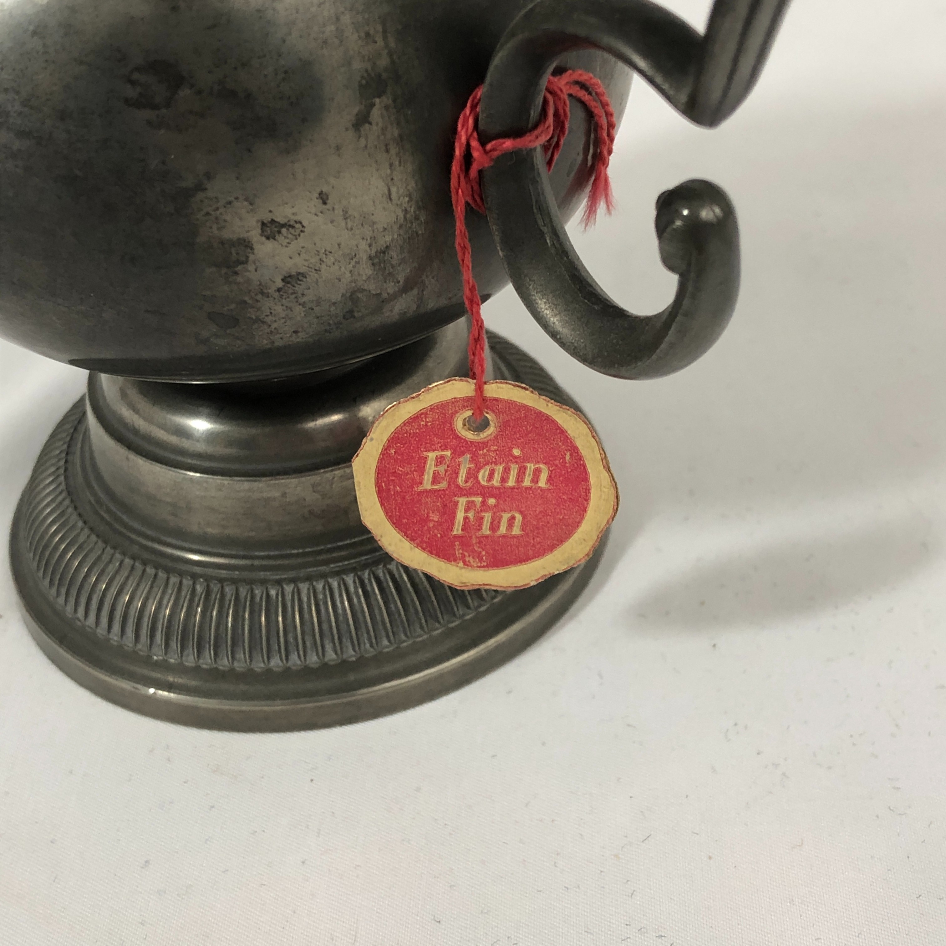 Pichet à anse en étain d'Art Fin "Les étains de la licorne" - Label Emmaüs