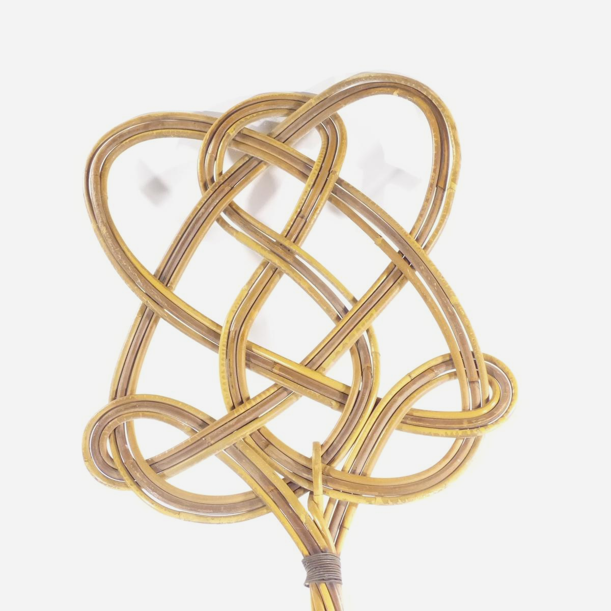 Tapette à tapis vintage en rotin - Déco naturelle - Label Emmaüs