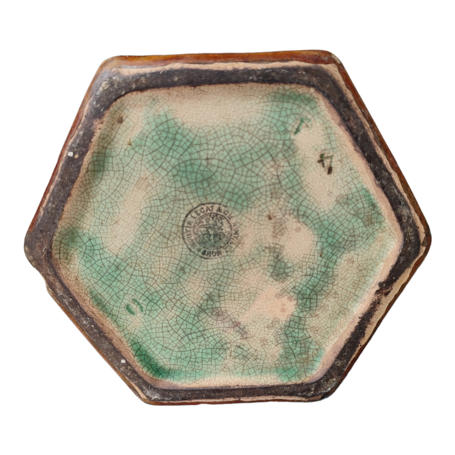 Pichet en barbotine Mouzin Lecat & Co Nimy Lez Mons - Label Emmaüs