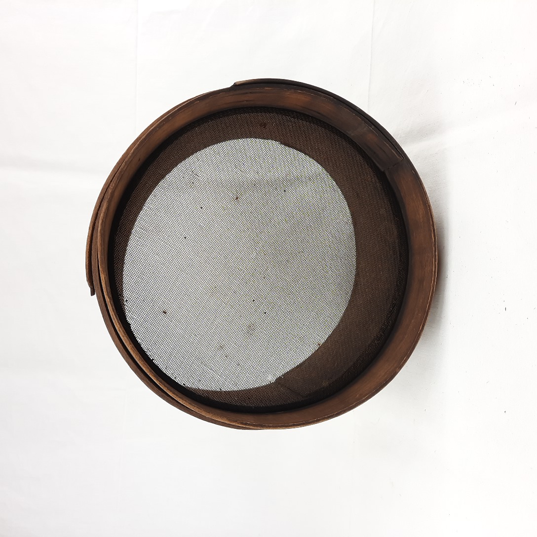 🎲 Tamis de maçon en bois courbé outil collector vintage jeux et vinyles ...