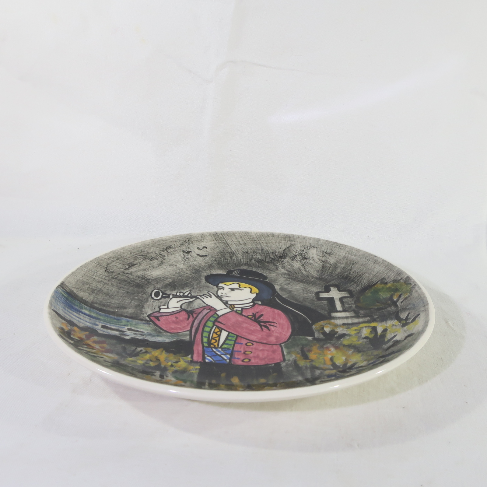 Assiette déco à motif en faïence signée Youen , Quimper - Label Emmaüs