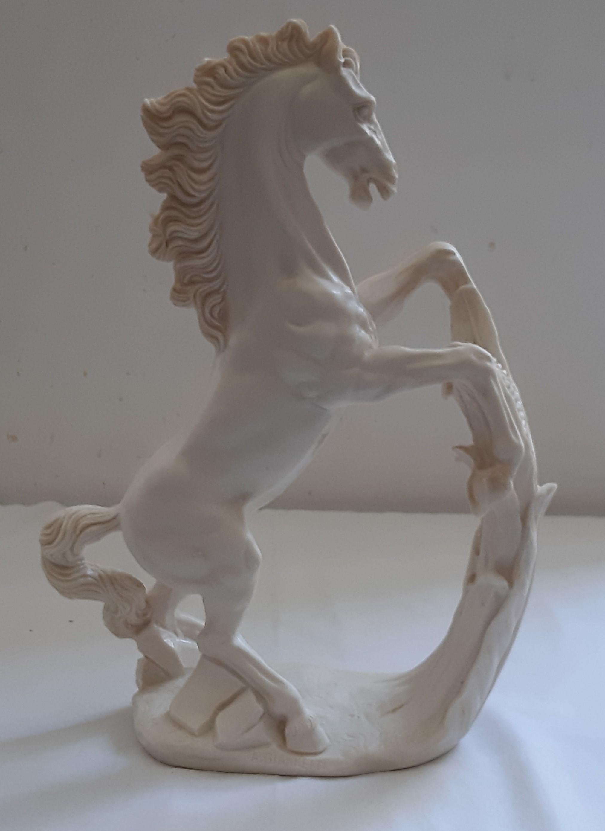 🏠 Grande Sculpture de cheval en résine signé A. GIANNETTI, vintage pour ...