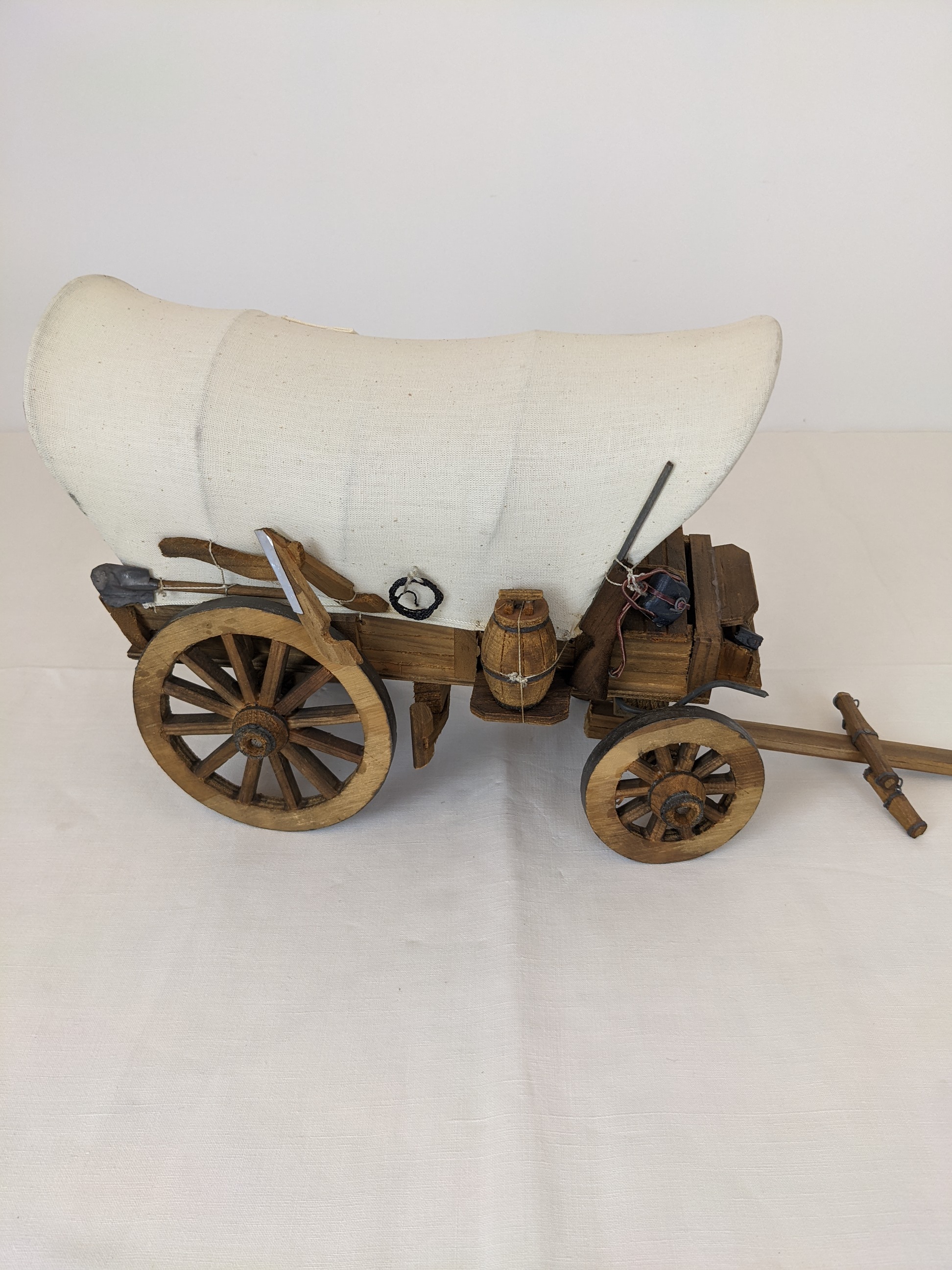 Chariot en bois Western - style rétro - Label Emmaüs