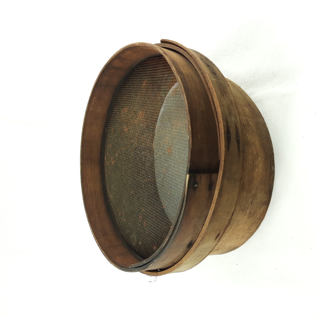 🎲 Tamis de maçon en bois courbé outil collector vintage jeux et vinyles ...