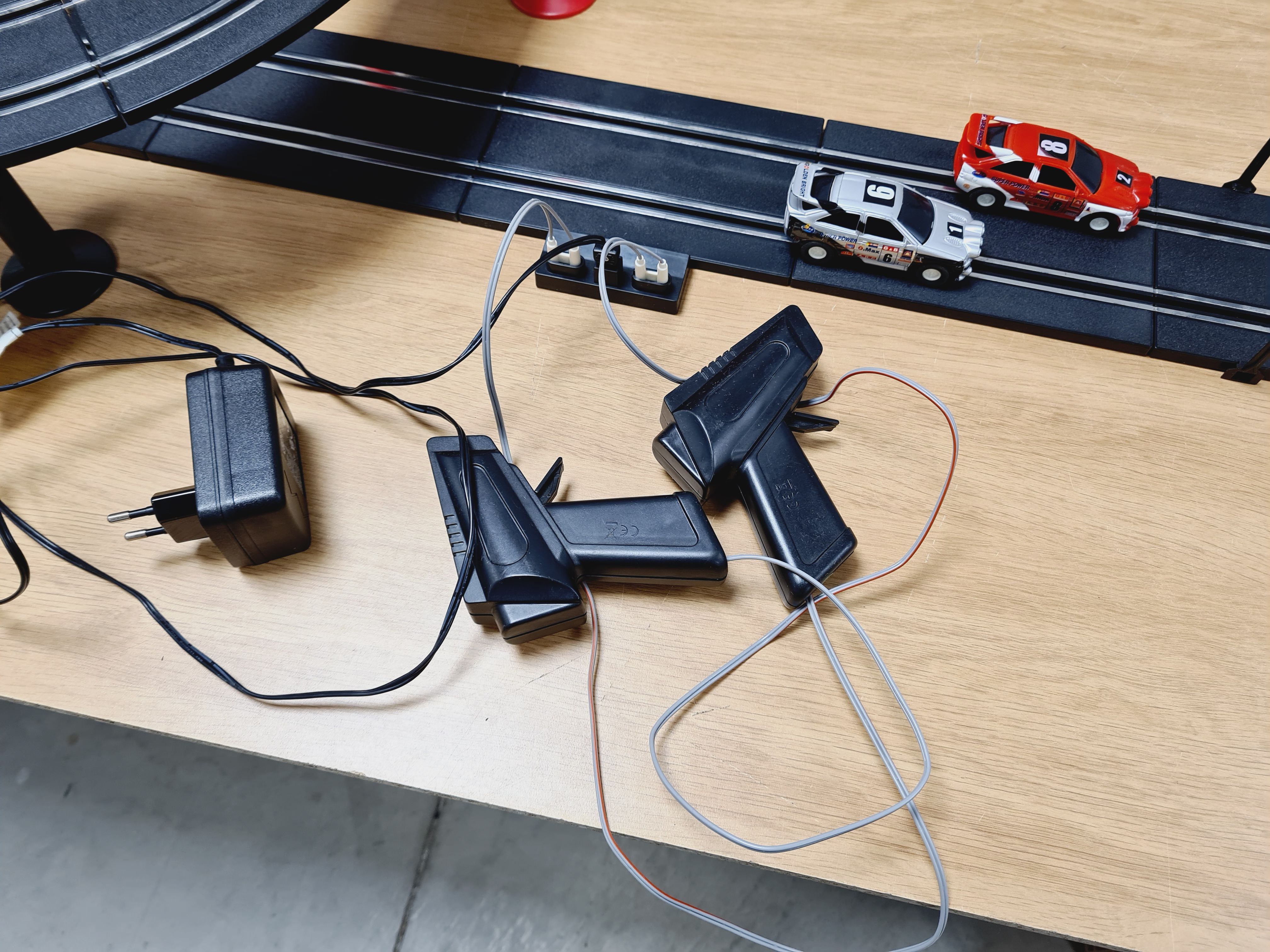 Circuit Big Loop Chaser - circuit de vitesse électrique - Label Emmaüs