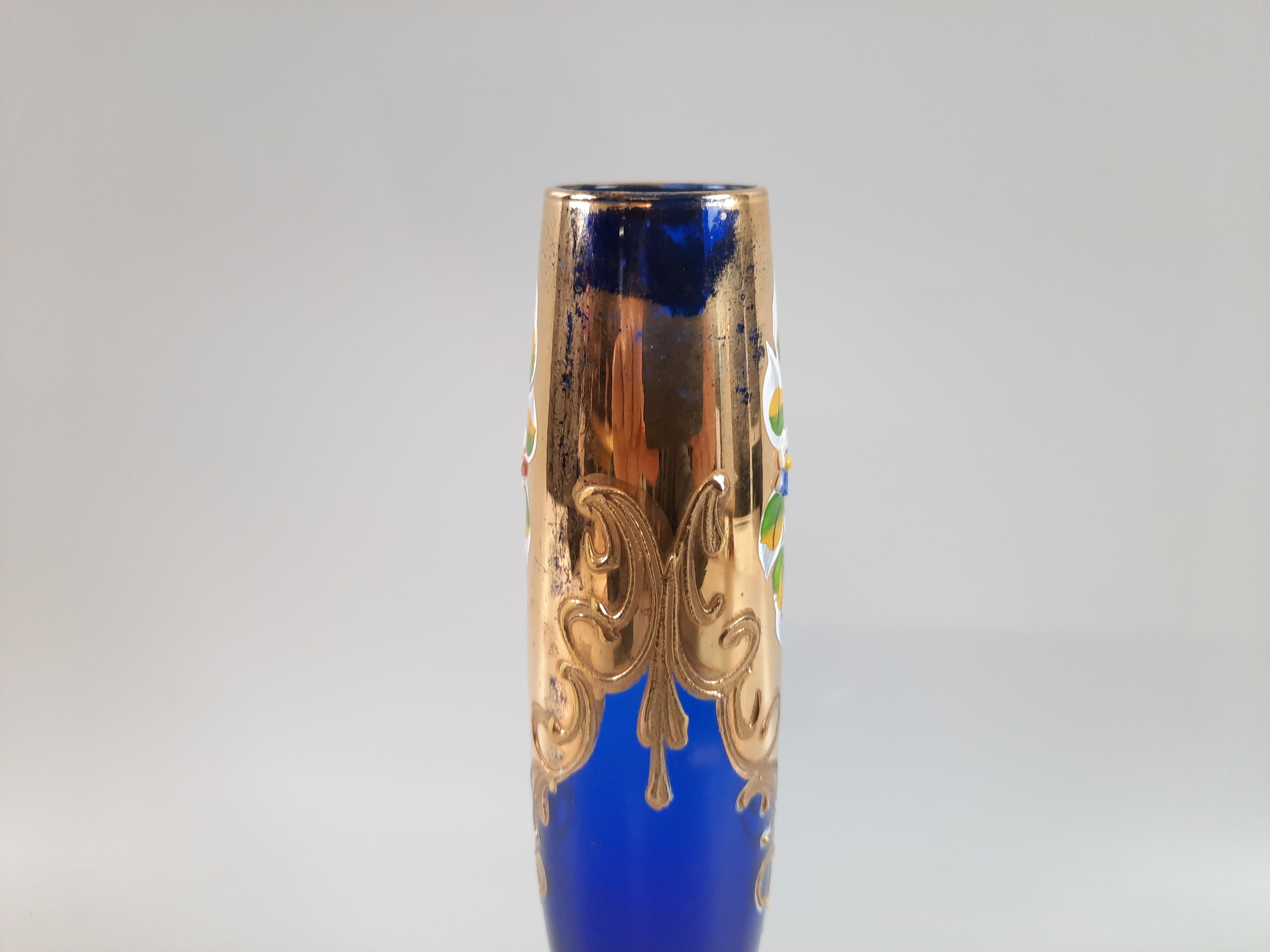 Vase soliflore " Murano ", bleu et doré à motifs florales. - Label Emmaüs