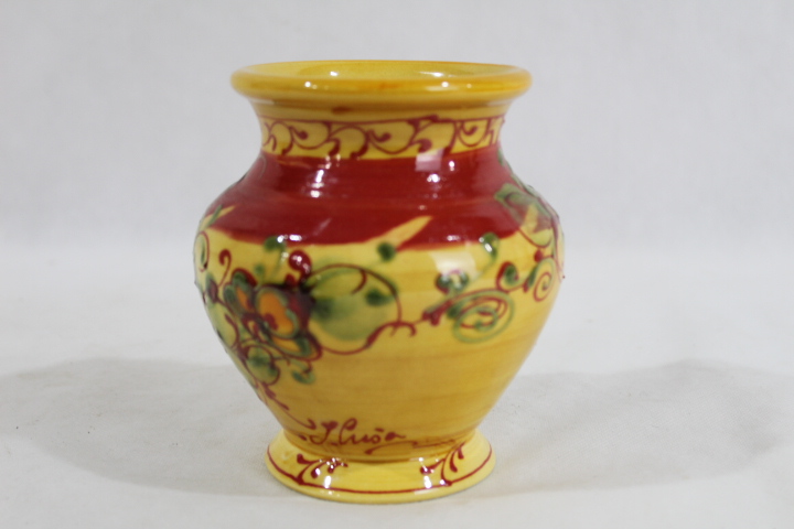 Petit vase signé Vallauris estampillé fabrication artisanale - Label Emmaüs