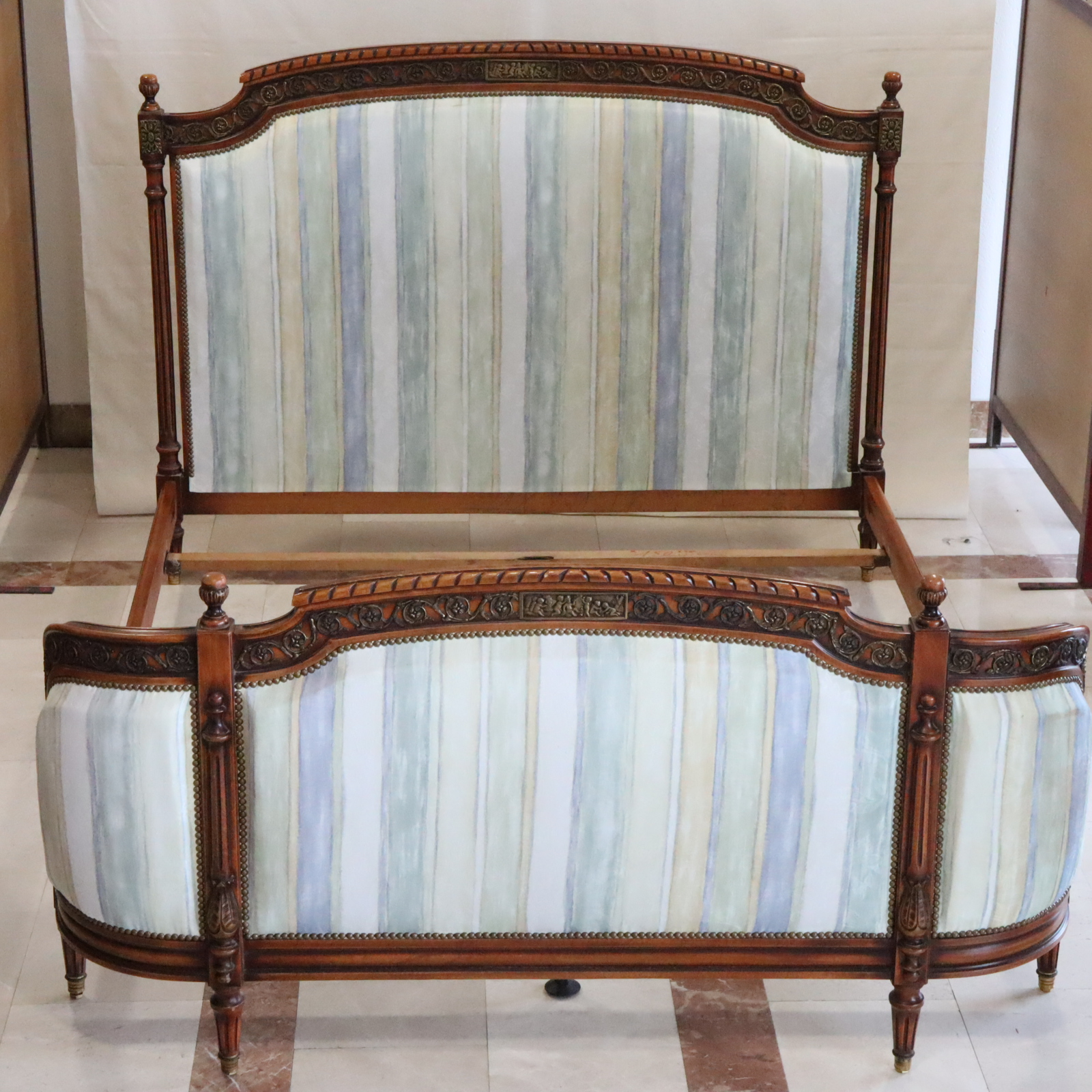 🏠 Lit corbeille style Louis XVI de J.P EHALT pour la maison pas cher et ...