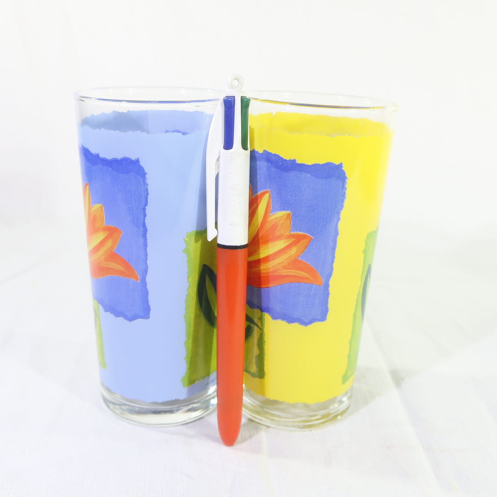 Ensemble de 12 verres à motif " Tulipes " en verre - Label Emmaüs