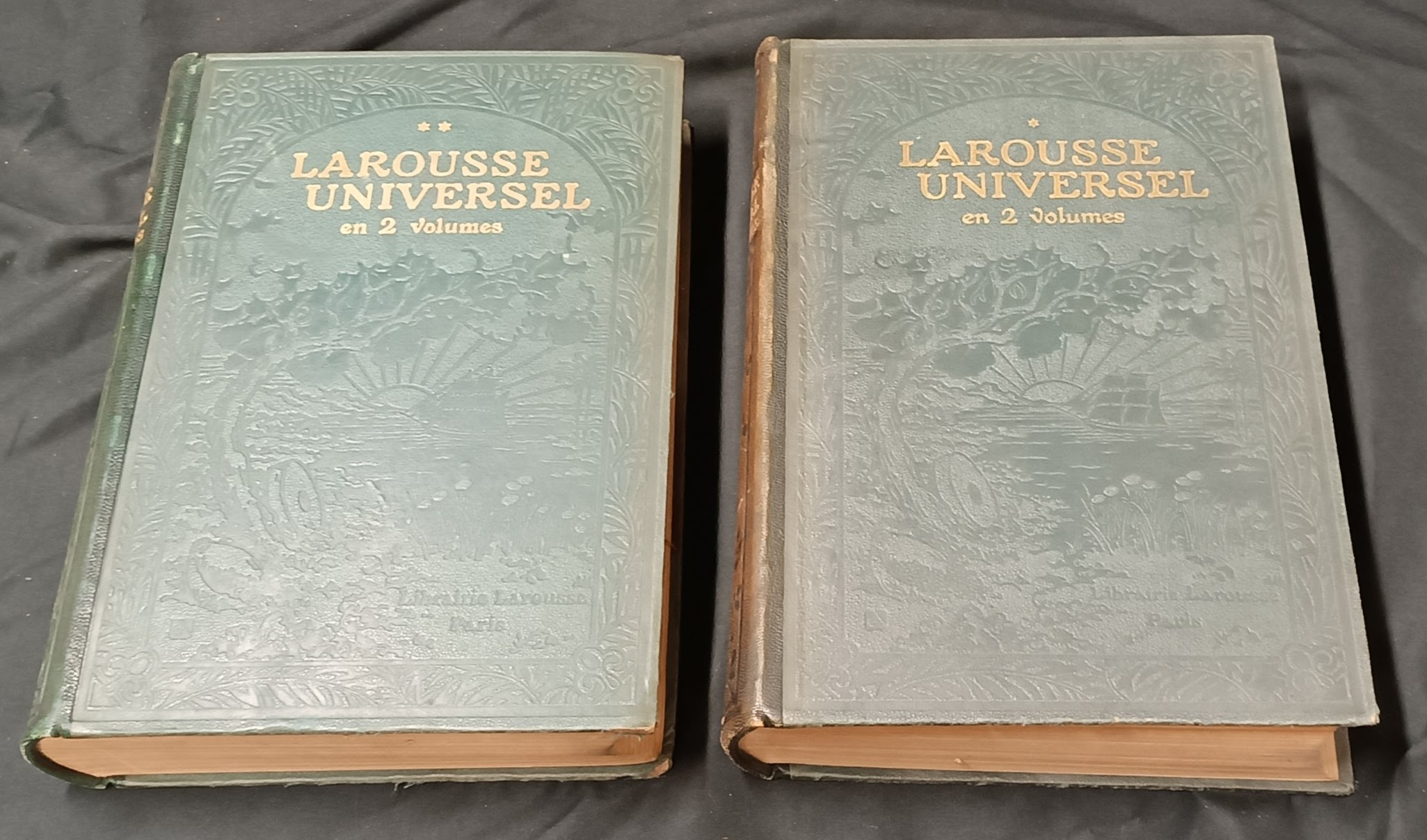 Dictionnaire "Larousse universel" de 1922 en 2 volumes - Label Emmaüs