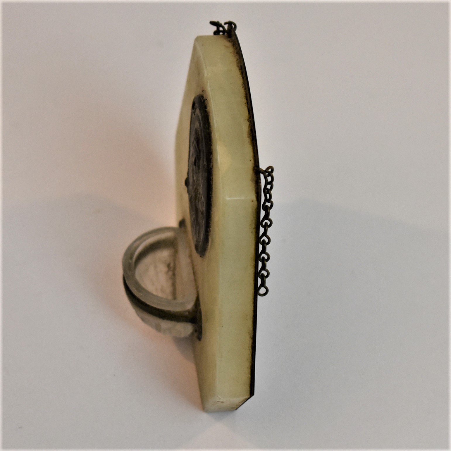 🏠 Bénitier mural avec médaillon de sainte Thérèse de l'enfant Jésus ...